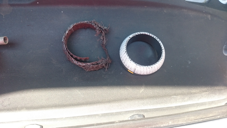 Замена уплотнительного кольца выхлопной системы — Mitsubishi ASX, 1,6 л ...