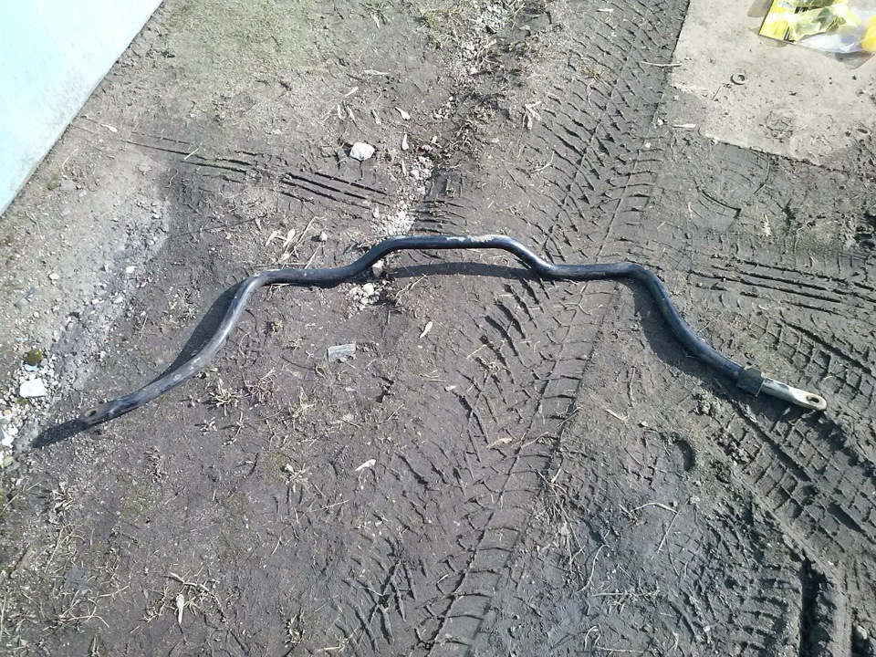 стабилизатора поперечной устойчивости (СПУ) — Renault Sandero 1G, 1,4 л ...