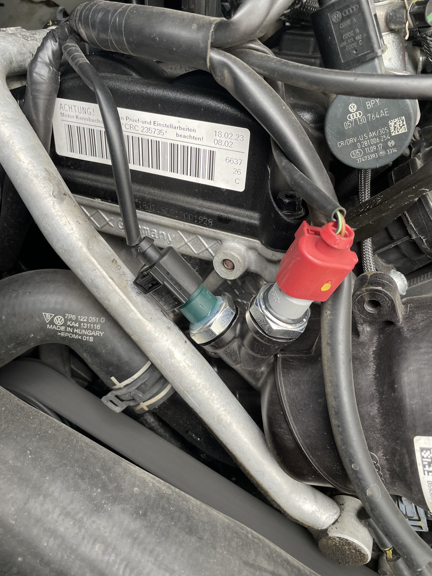 Замена датчиков давления масла — Volkswagen Touareg (2G), 3 л, 2018 ...