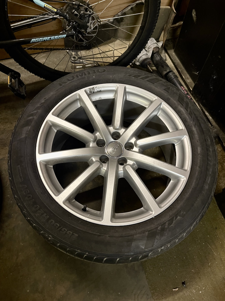 Литые диски 8,5Jx20 ET33 5x112 на Audi Q5 (1G), Audi Q5 (2G). Б/у | 85 ...