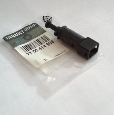 7700414986 Выключатель концевой педали тормоза RENAULT | Запчасти на DRIVE2