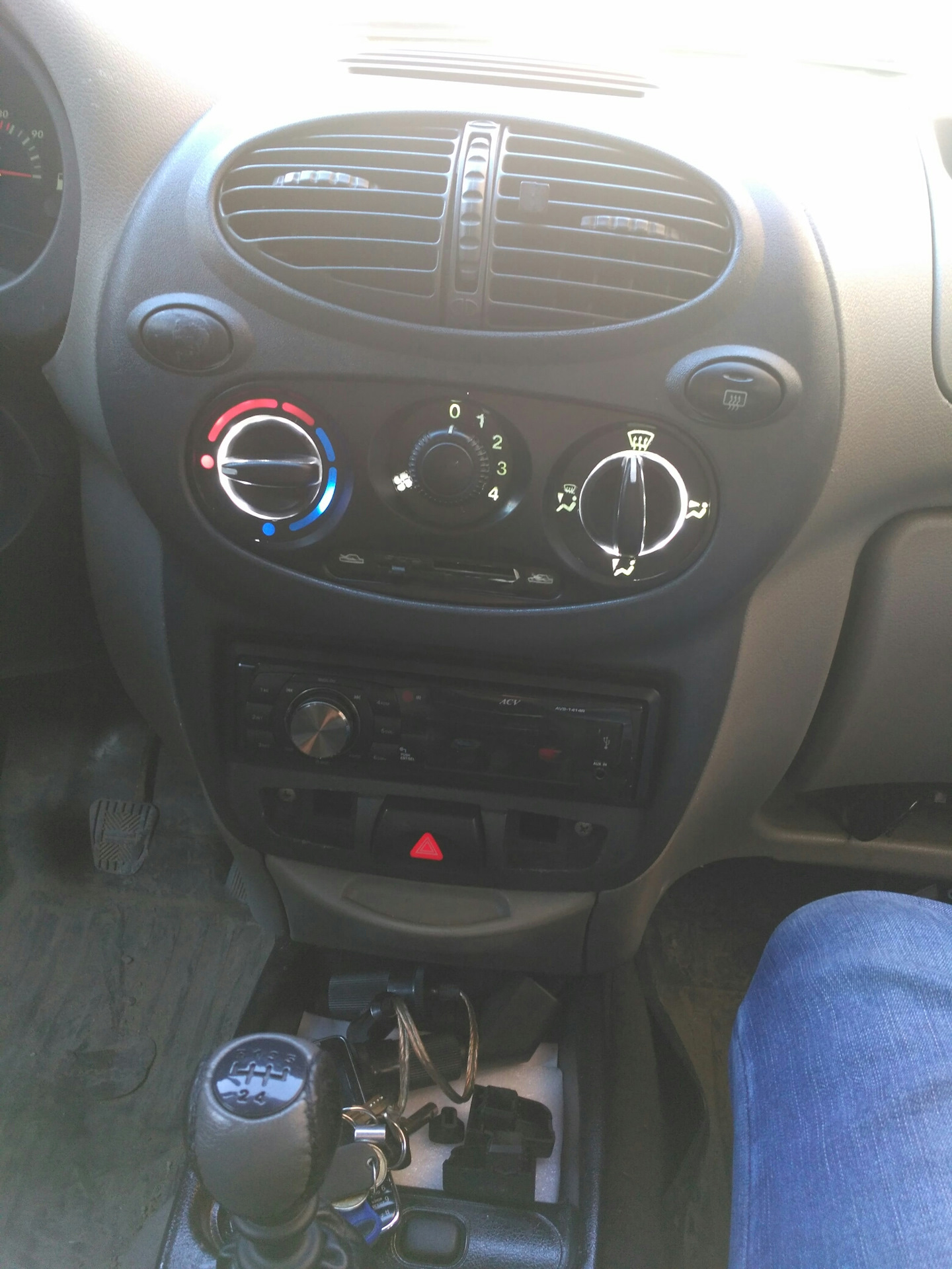 Пересвет салона. Печка 2. — Lada Калина седан, 1,6 л, 2007 года ...