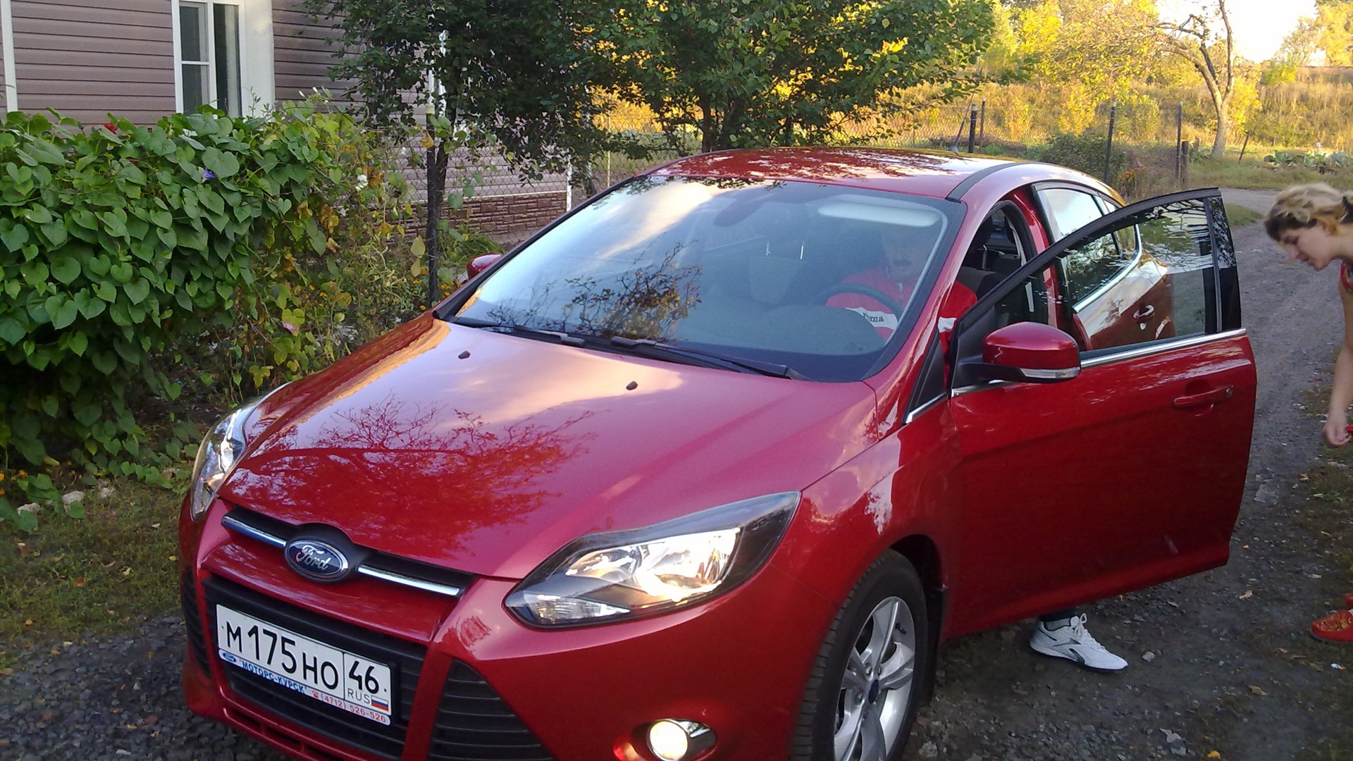 Ford Focus Hatchback III 1.6 бензиновый 2011 | Candy Red 1.6л 125 л.с ...