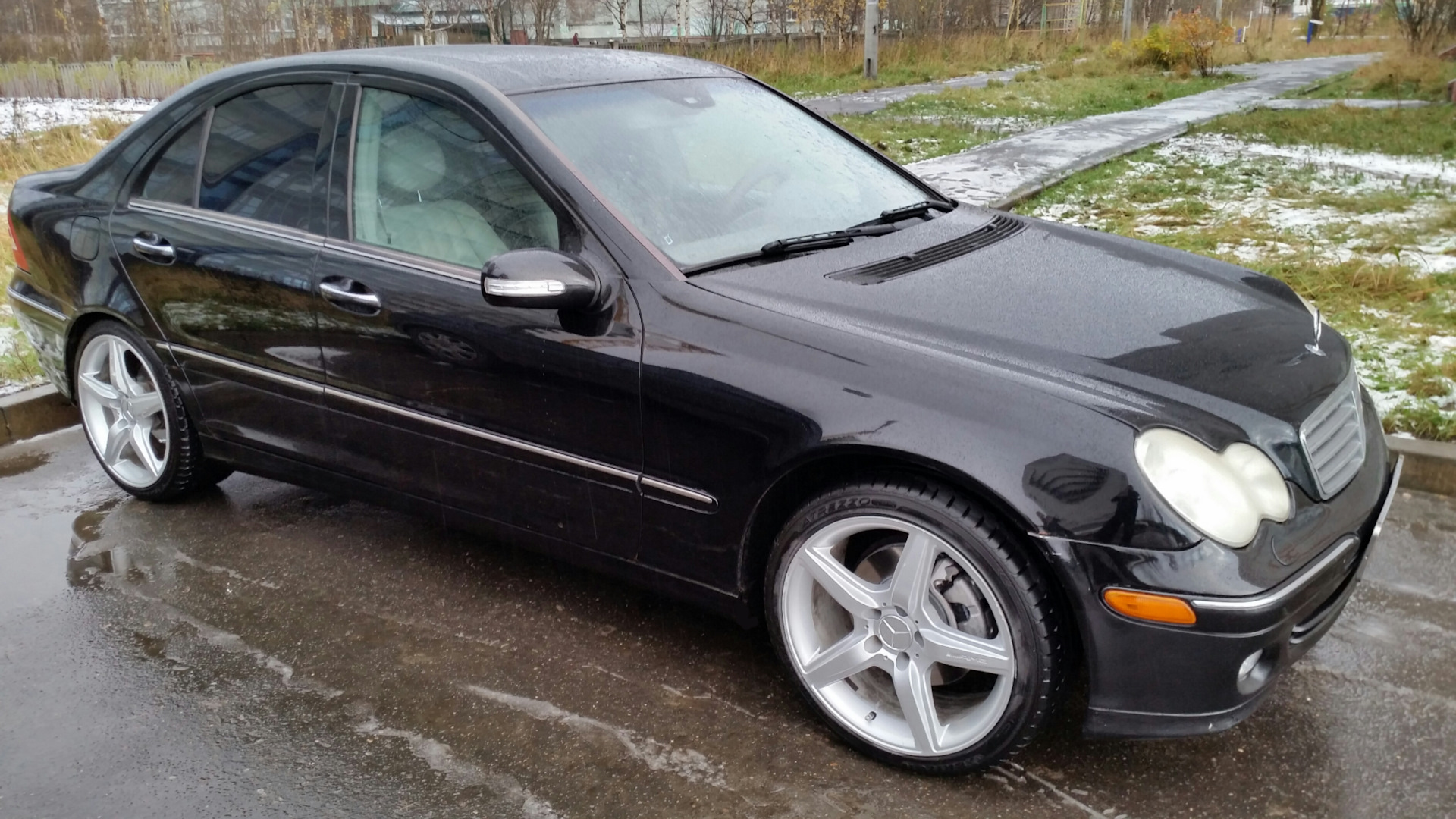 Mercedes-Benz C-Class (W203) 2.6 бензиновый 2004 | C240 4MATIC 2.6 л ...