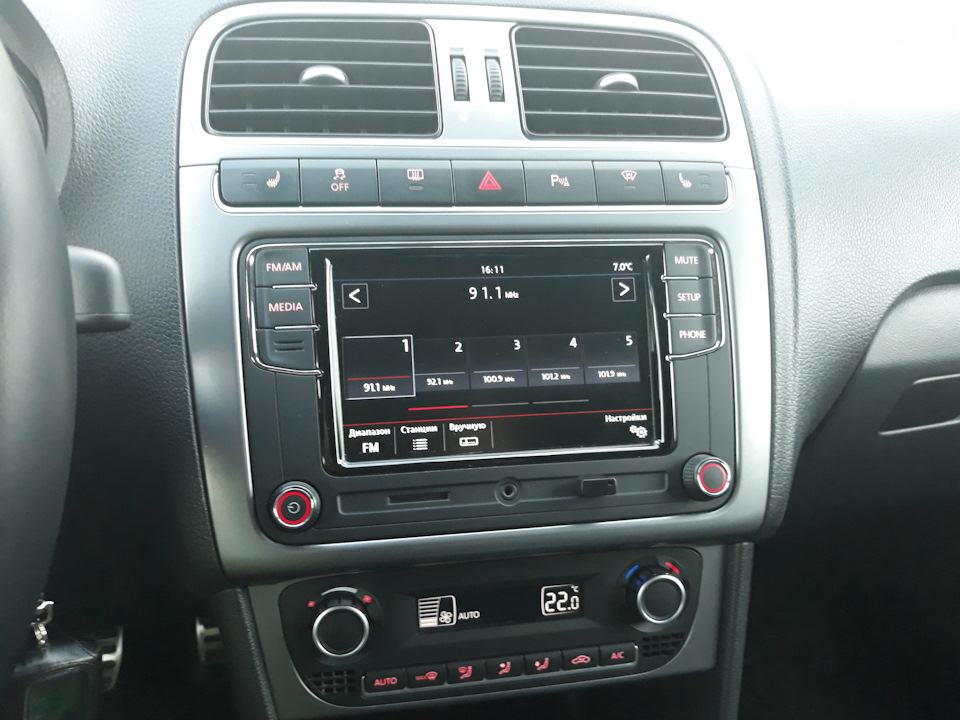 RCD 330G plus desay — Volkswagen Polo Sedan, 1,6 л, 2016 года ...