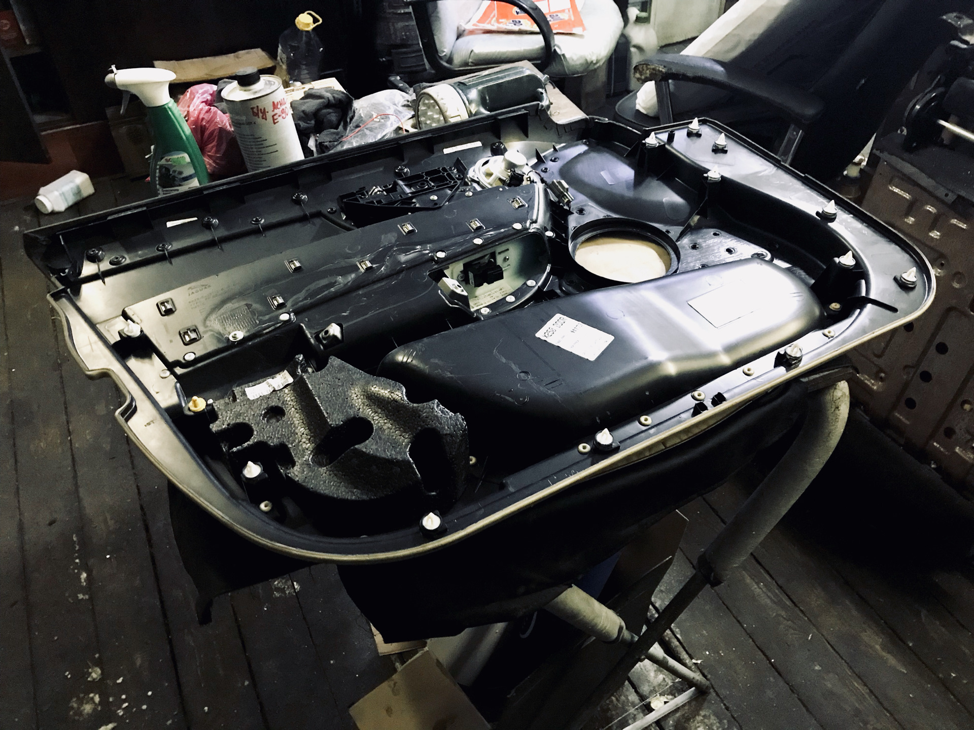 Легкая шумоизоляция передних дверных карт — Jaguar XF (1G), 3 л, 2008 ...