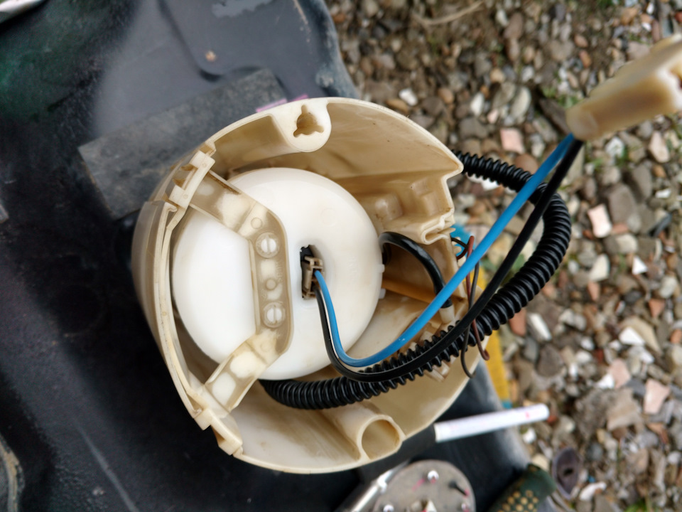 Топливный фильтр. — Suzuki Grand Vitara (2G), 1,6 л, 2006 года | своими ...