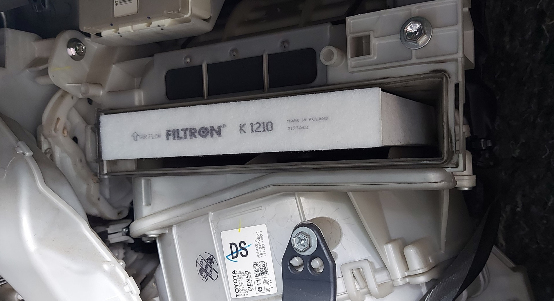 Замена ламп подсветки климата, тройник омывателя, фильтр салона ...