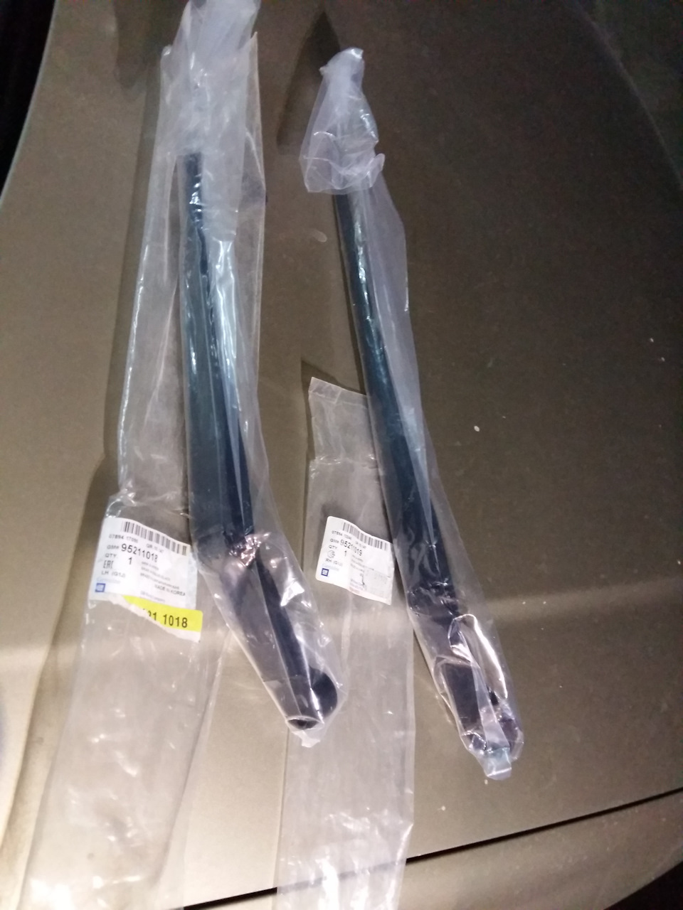 95211018 Поводок стеклоочистителя лобового стекла левый / Chevrolet ...