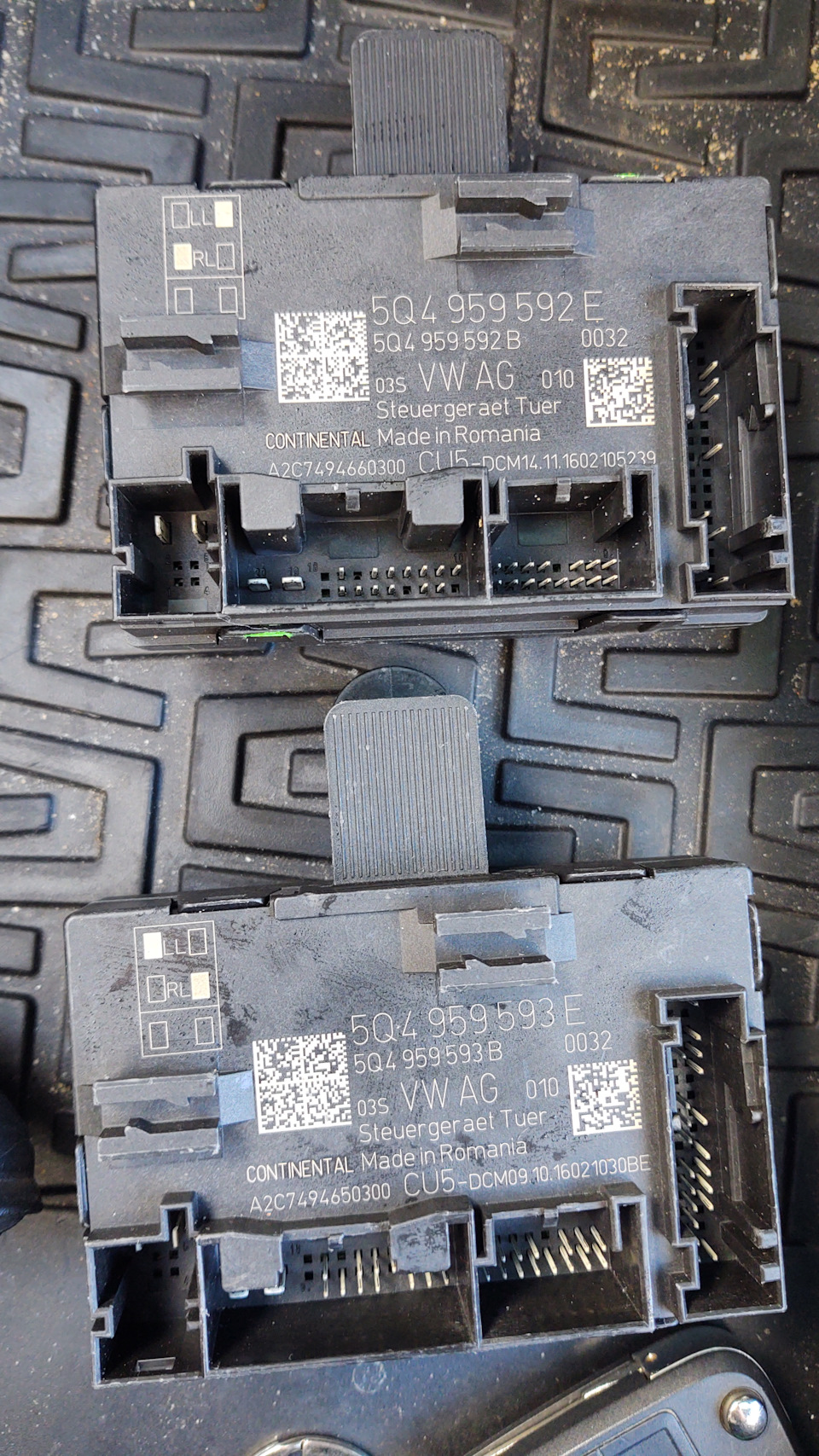 Установка зеркал с электроскладыванием — Skoda Octavia A7 Mk3, 1,4 л ...