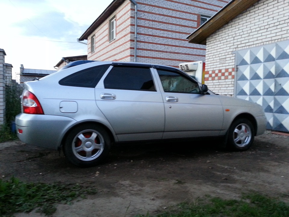 Красные тормоза. Типо спорт) — Lada Приора хэтчбек, 1,6 л, 2008 года ...