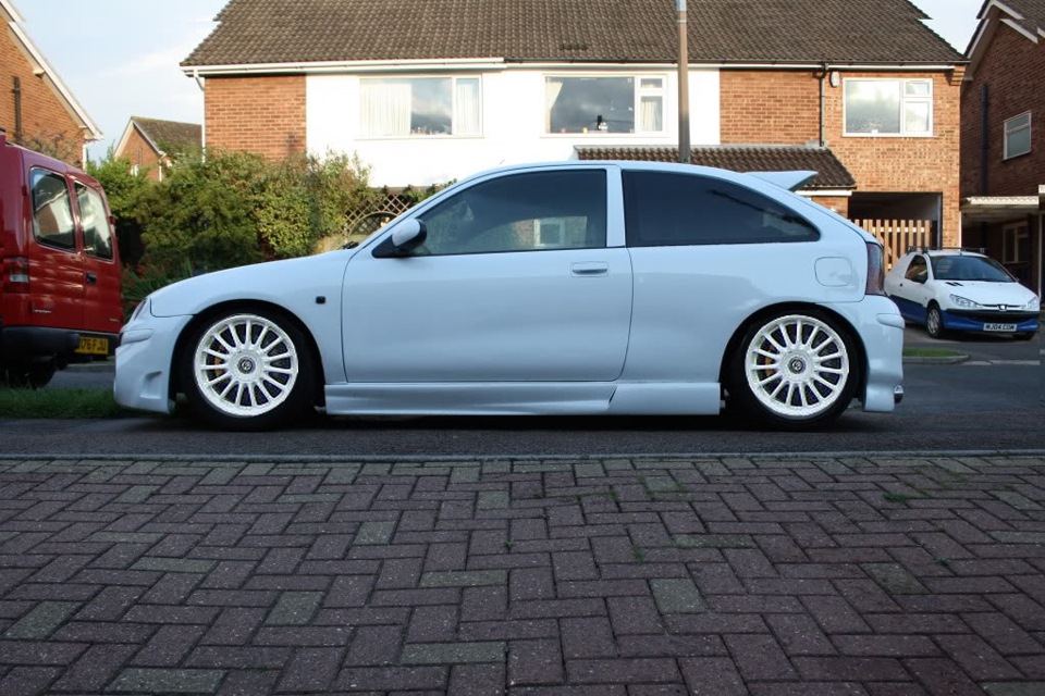 Выбор цвета между Silver and White — Rover 25, 1,8 л, 2000 года ...