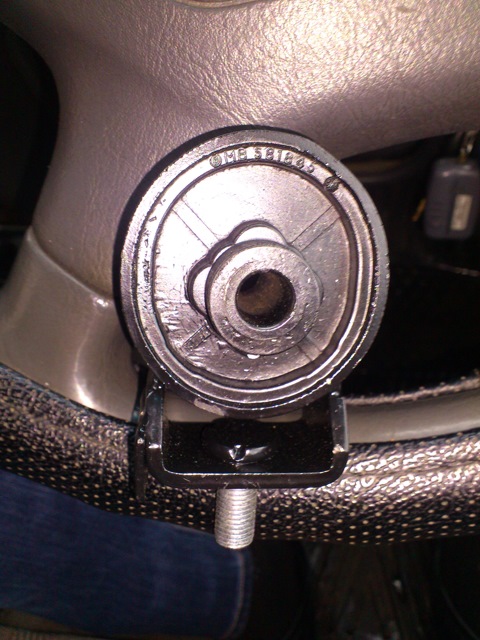 MB581845 Опора крепления двигателя Mitsubishi | Запчасти на DRIVE2