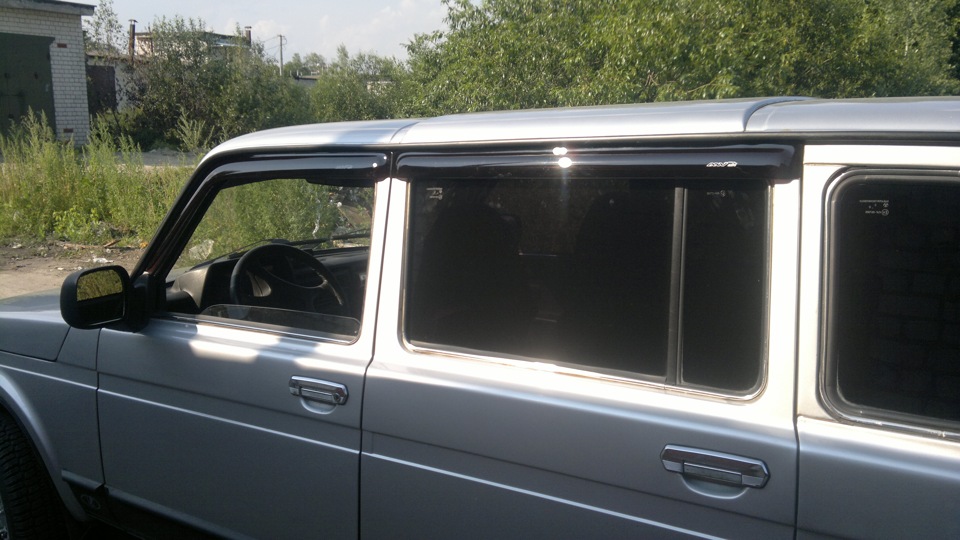 Дефлекторы на окна — Lada 4x4 5D, 1,7 л, 2010 года | аксессуары | DRIVE2