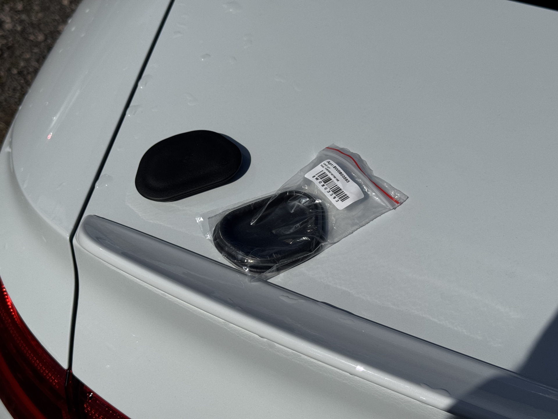 Первое, на что наткнулся на D2. Заглушки + мойка двигателя. — Audi A4 ...