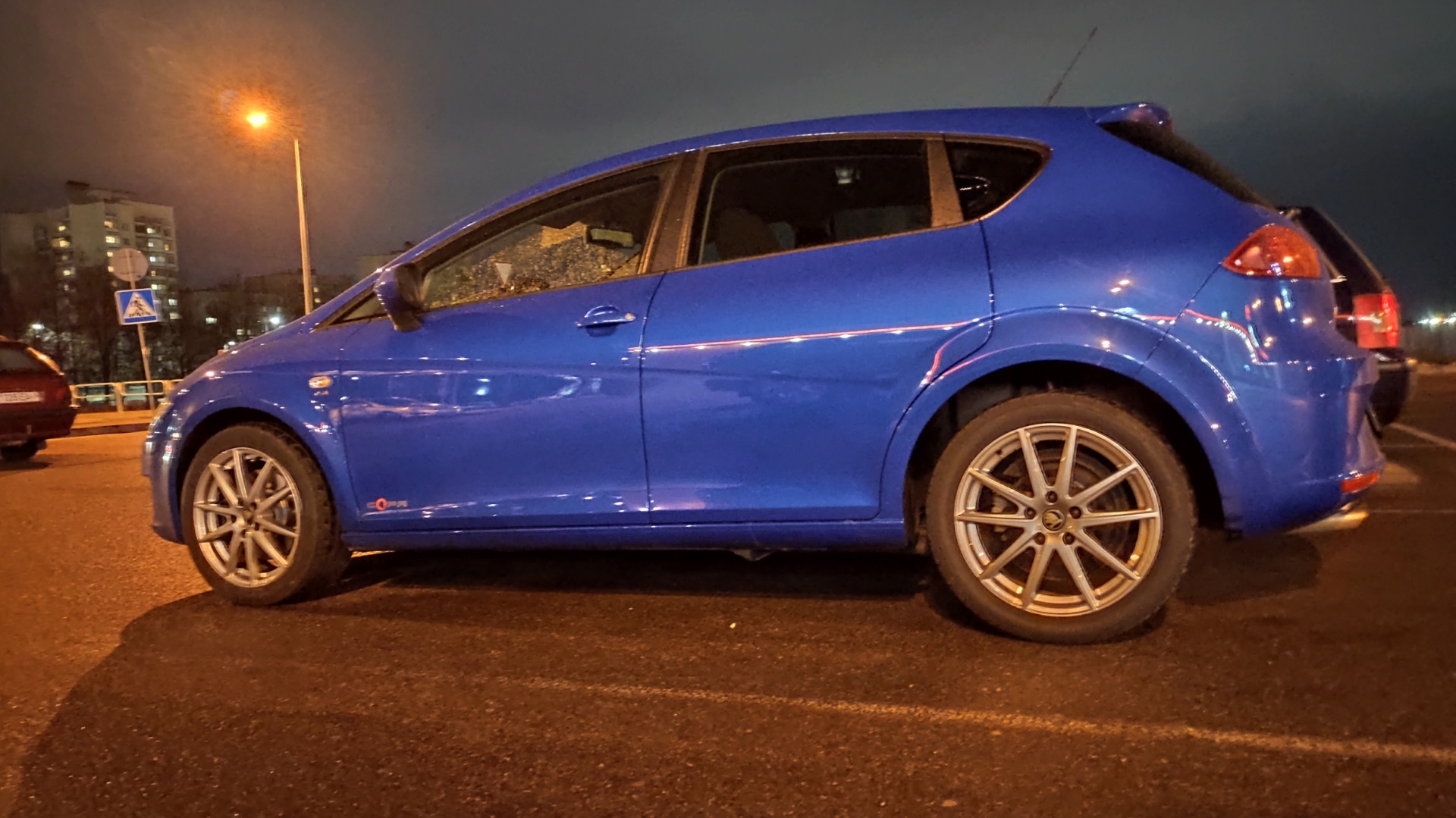 Новый внешний вид с занижением! — SEAT Leon (Mk II), 1,4 л, 2012 года ...