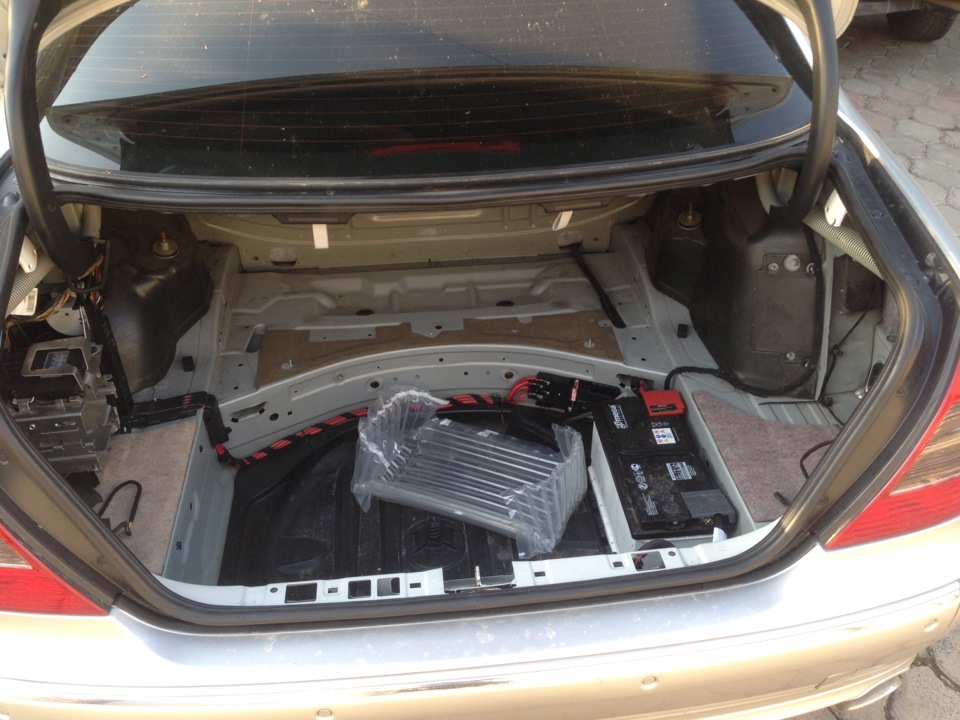 Новые запчасти — Mercedes-Benz E-Class (W211), 2,6 л, 2003 года ...