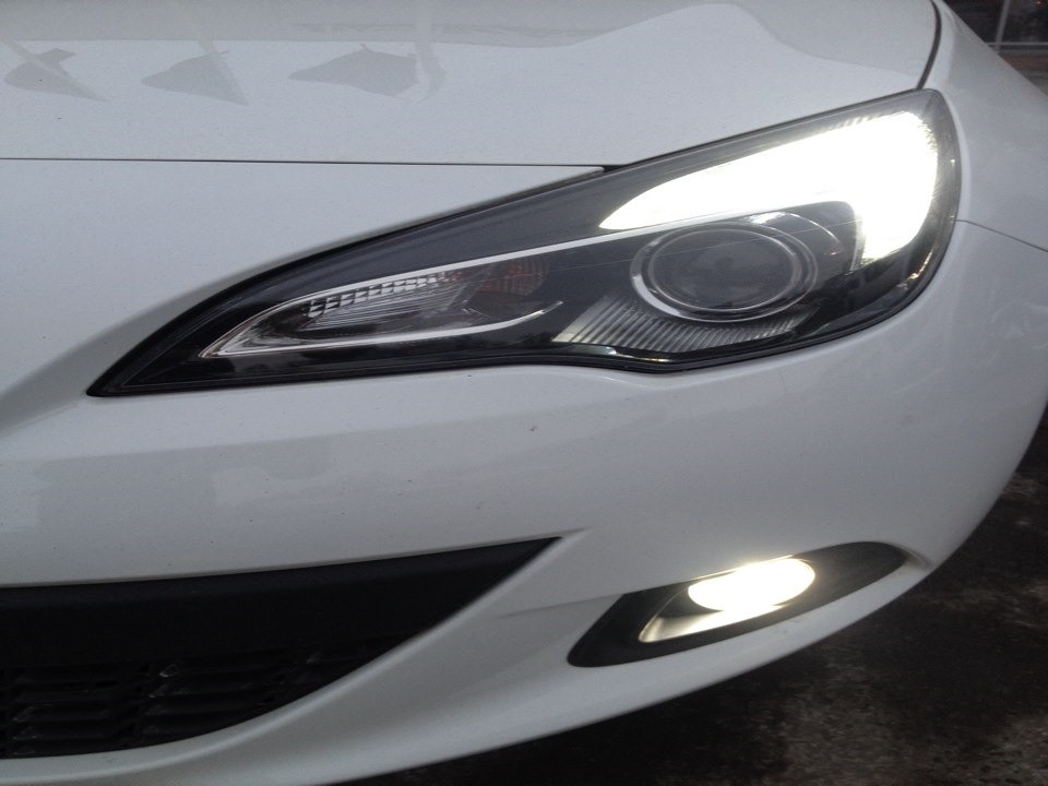 Птф и ресницы — Opel Astra J GTC, 1,4 л, 2013 года | стайлинг | DRIVE2