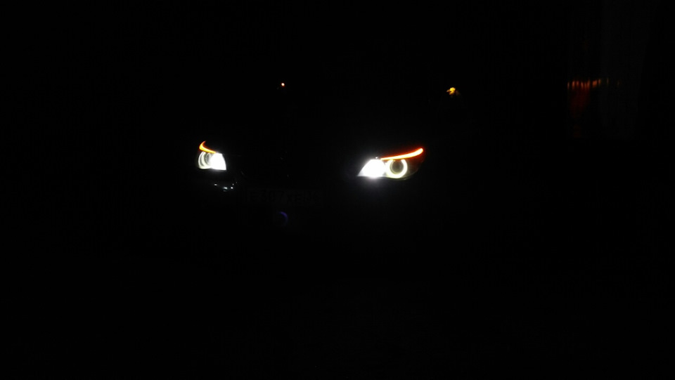 №3 Ангельские глазки на е60 35W — BMW 5 series (E60), 2,5 л, 2004 года ...