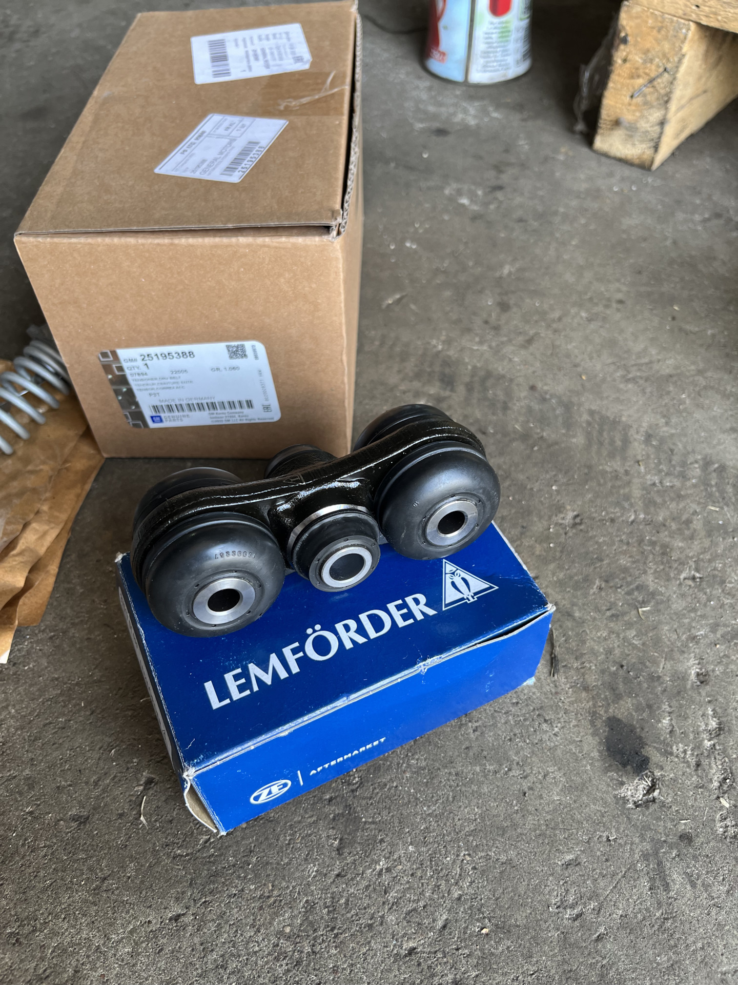 Натяжитель ремня и сайлентблок уатта ! — Opel Astra J GTC, 1,4 л, 2013 ...