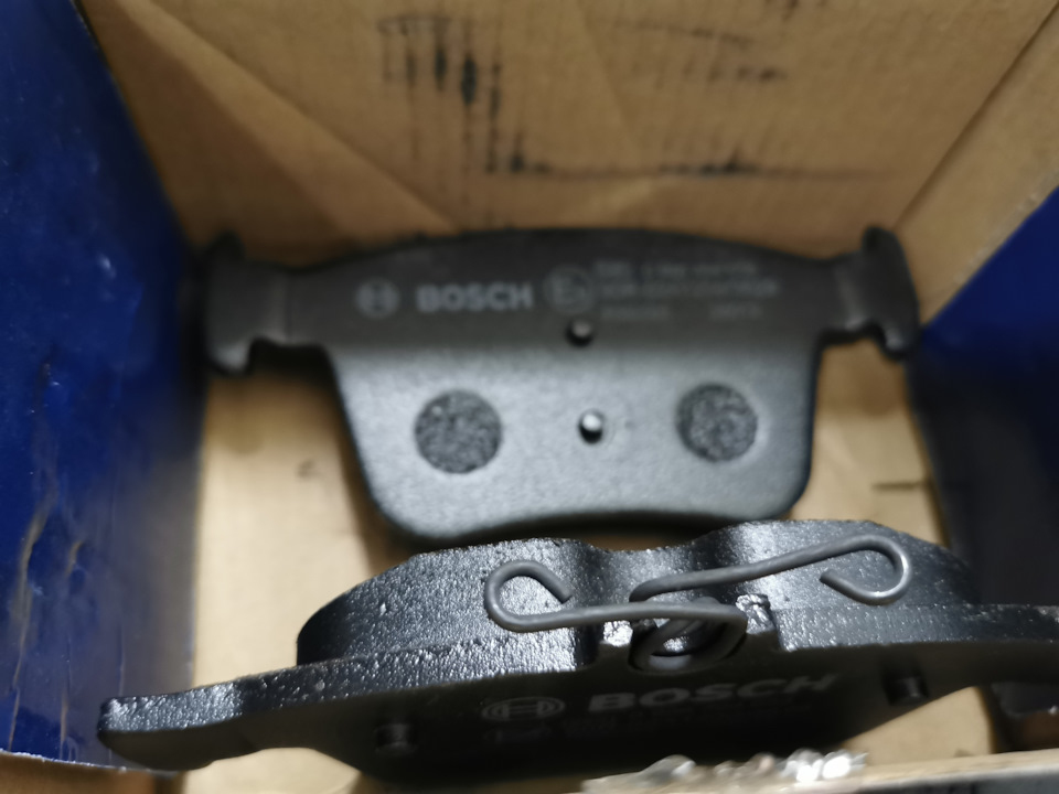 Замена тормозов перед/зад — Volkswagen Passat Variant (B8), 2 л, 2015 ...