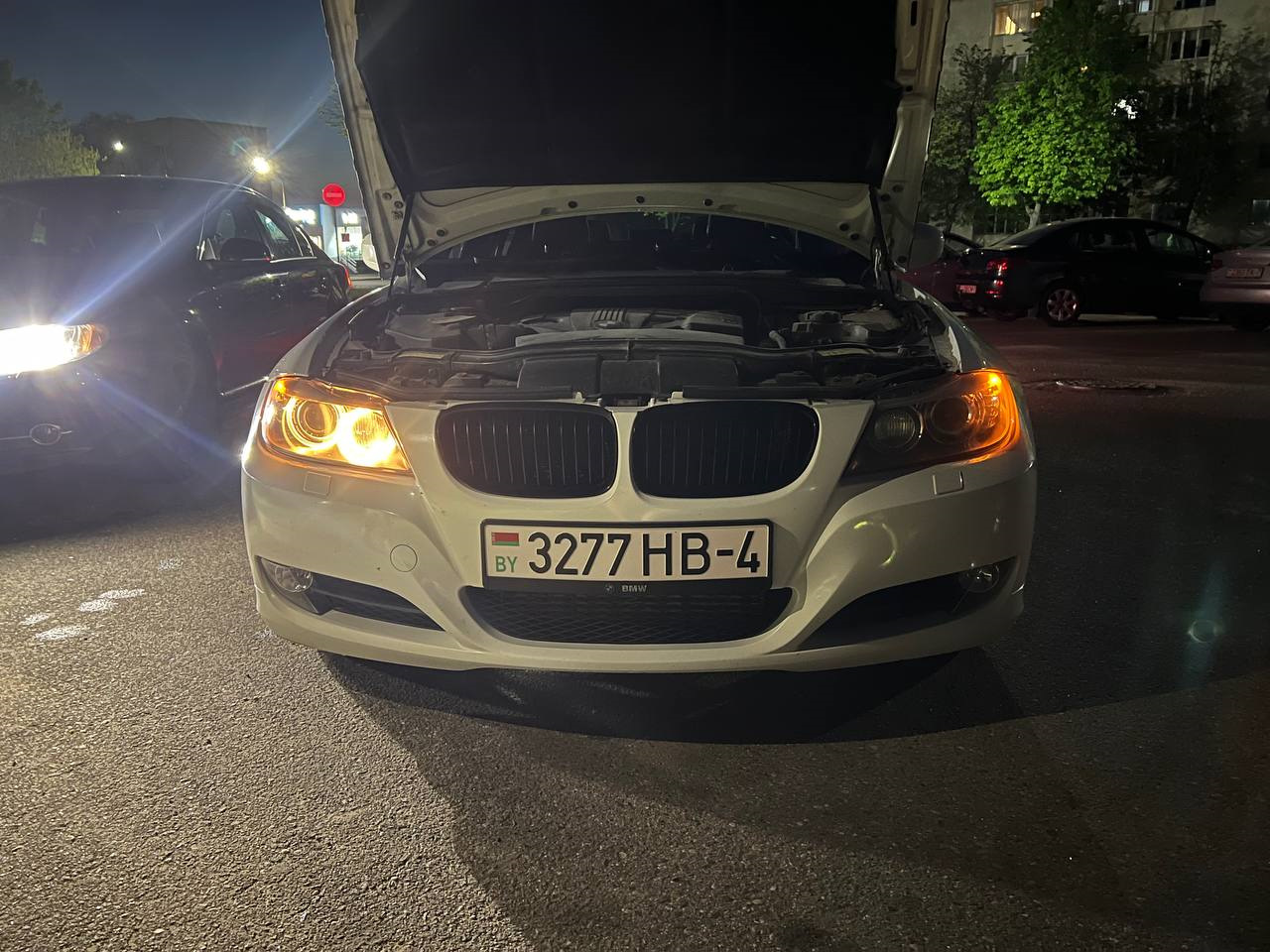 #21. Замена ангельских глазок. Химчистка по домашнему — BMW 3 series (E90), 2 л, 2009 года ...