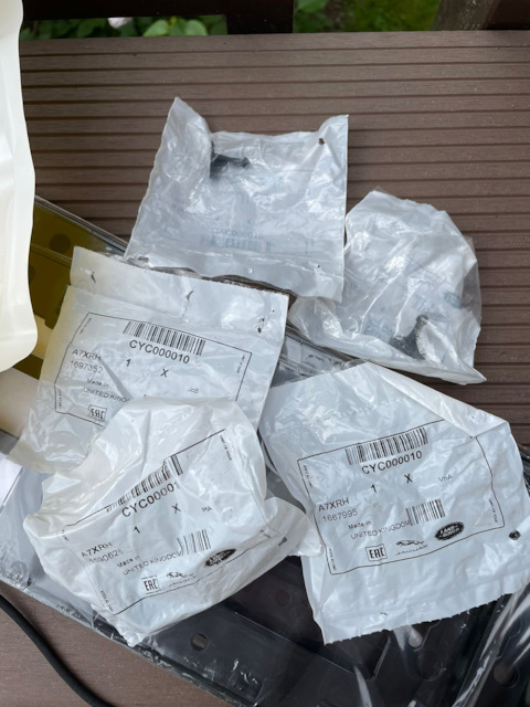 CYC000010 Зажим Jaguar Land Rover | Запчасти на DRIVE2