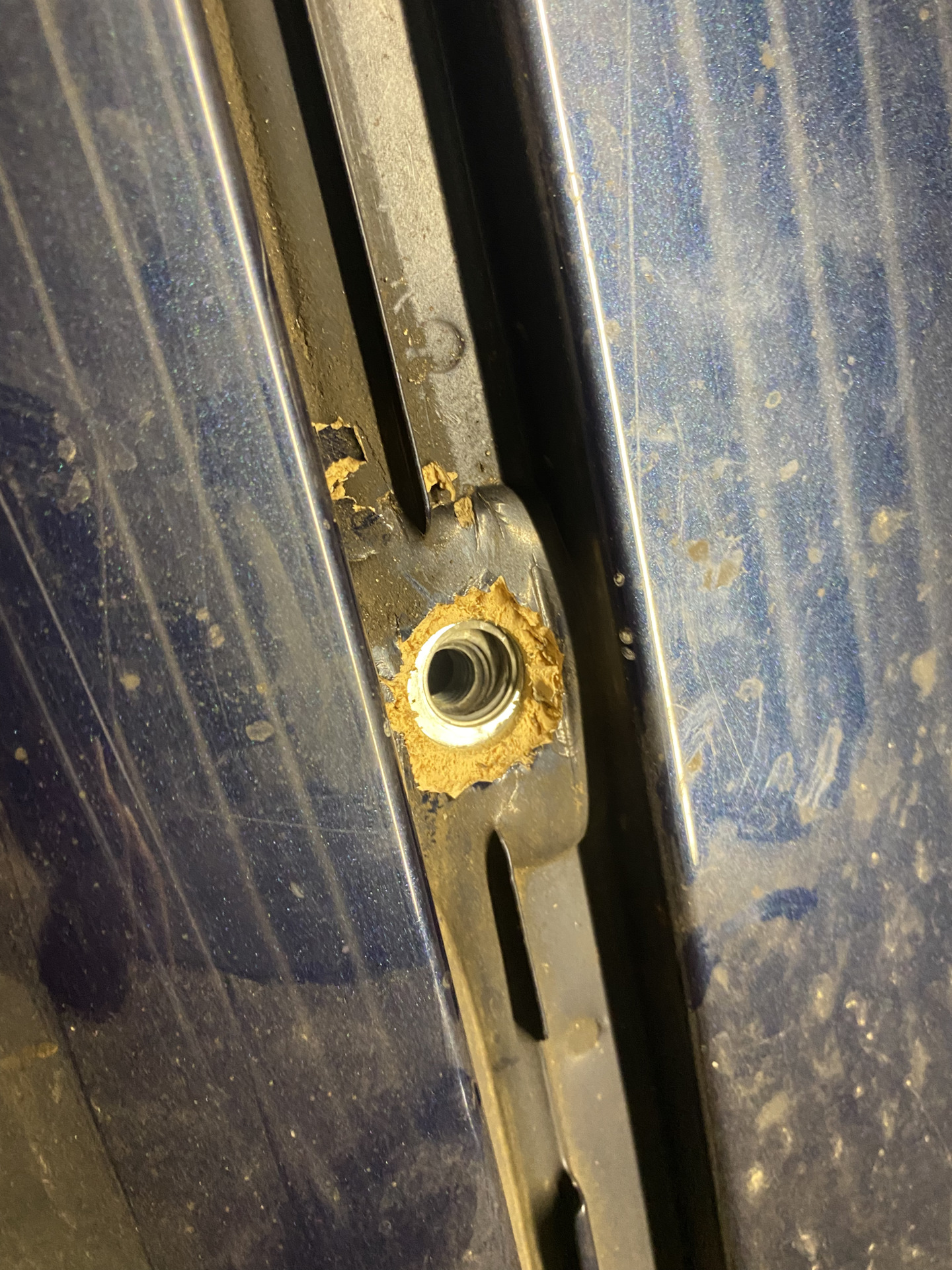 Я у мамы мастер! Установка релингов. — Land Rover Discovery IV, 3 л ...