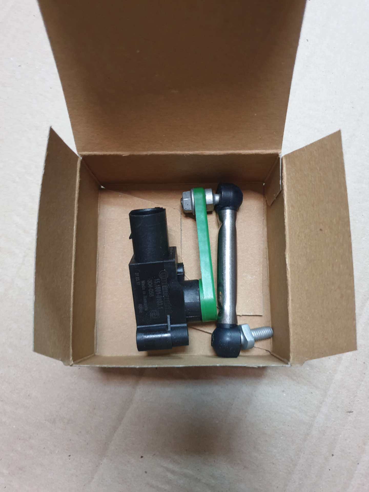 Сломалась тяга датчика уровня кузова 7P0616571 — Volkswagen Touareg (2G ...