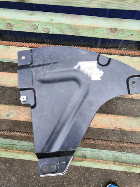 51757163562 Облицовка днища кузова Пд Ср BMW | Запчасти на DRIVE2