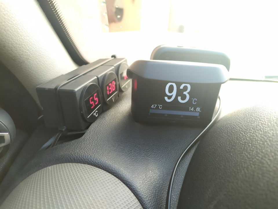 Термометр, вольтметр, счётчик моточасов — Renault Logan (1G), 1,6 л ...