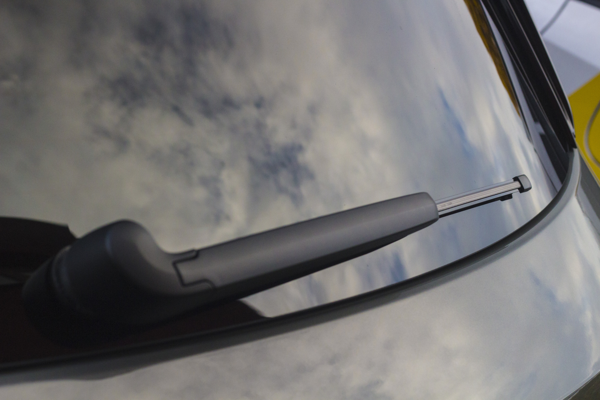 Новая щетка заднего стеклоочистителя — Audi Q3 (2G), 2 л, 2019 года ...