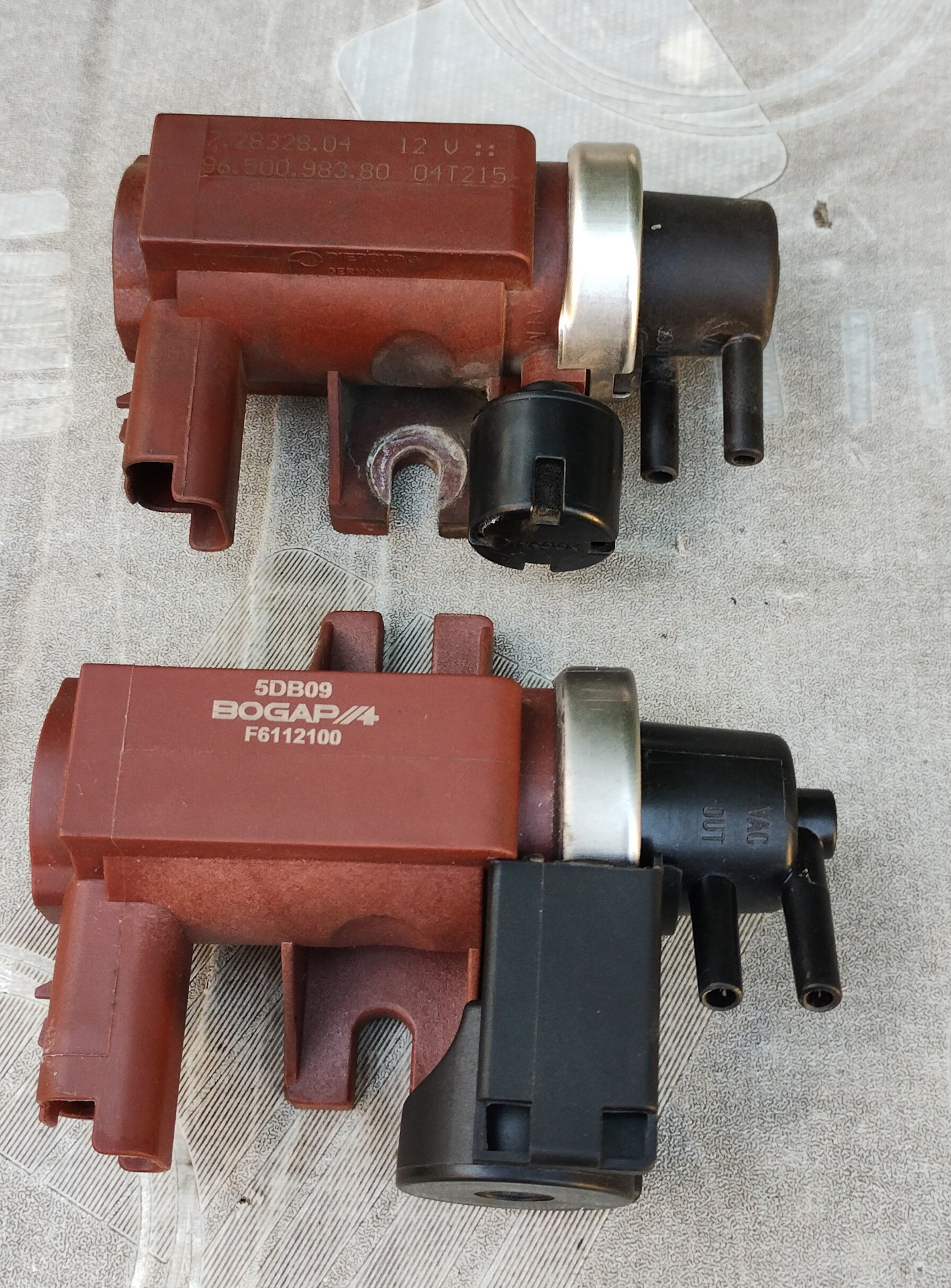 Вакуумный клапан управления турбиной — Volvo V50, 2 л, 2004 года ...