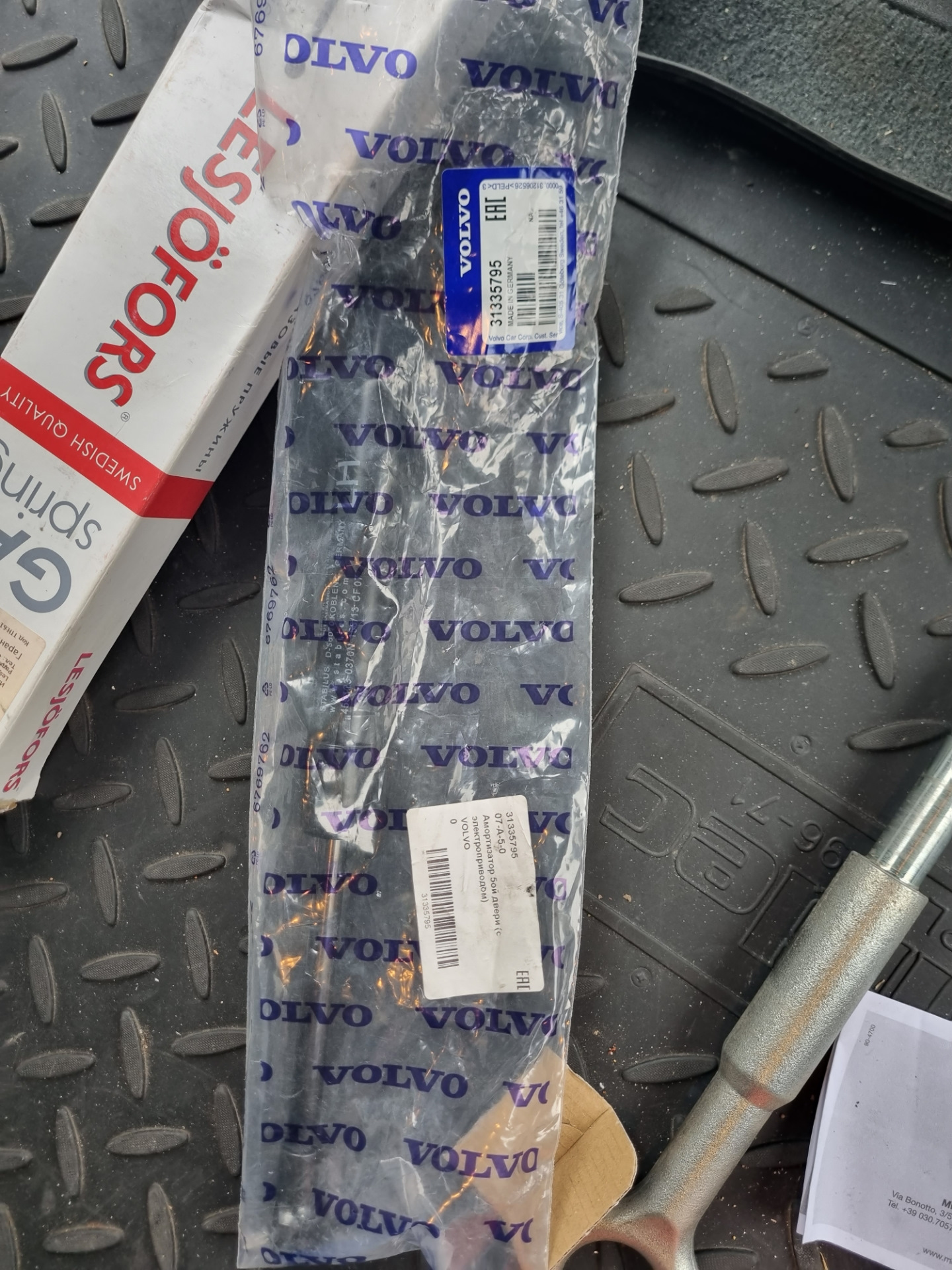 ГРМ, батарейка VOC, ШРУС — Volvo XC70 III, 2,5 л, 2014 года | плановое ...