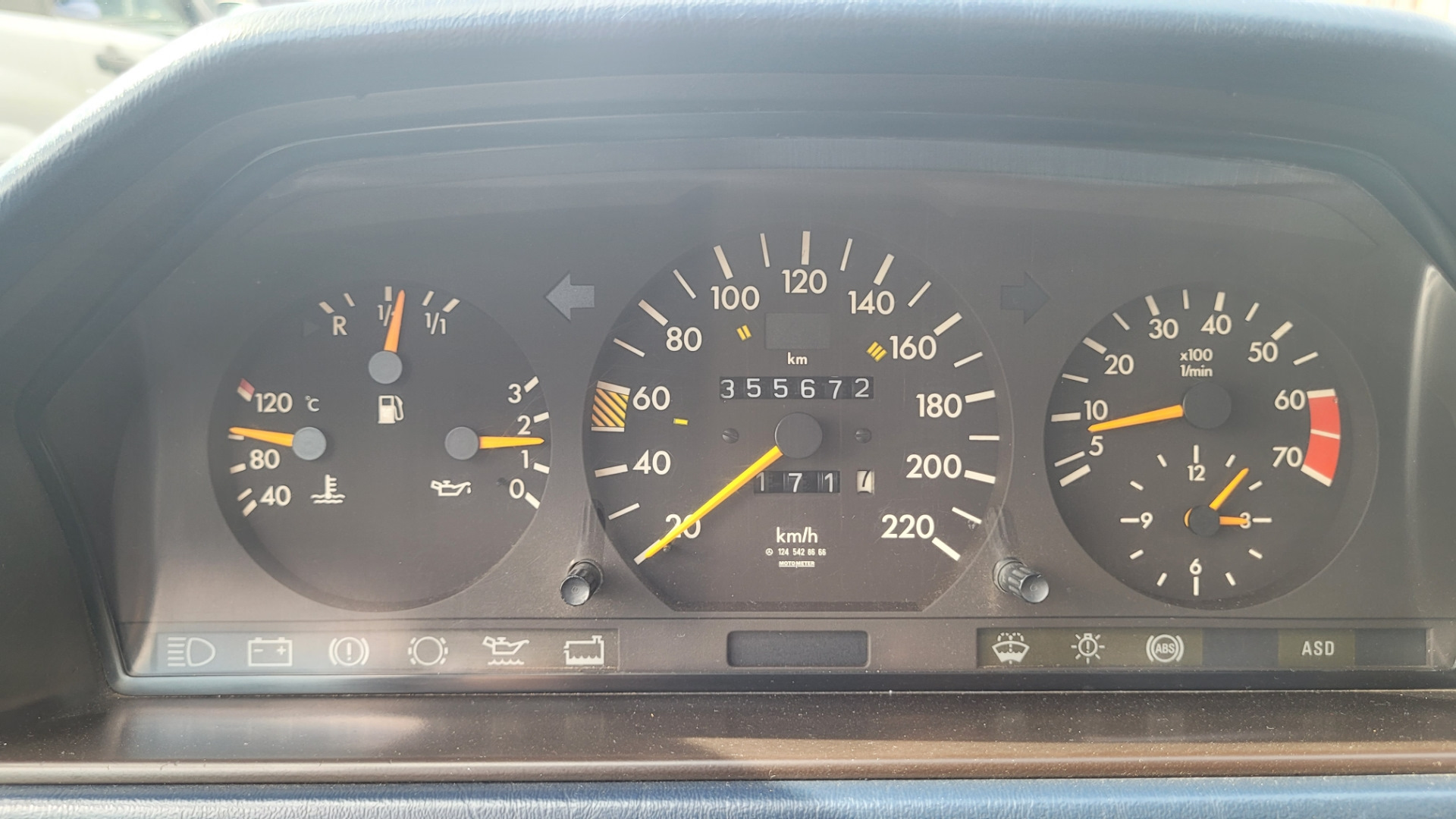 Замена датчика давления масла — Mercedes-Benz E-class (W124), 2,3 л ...