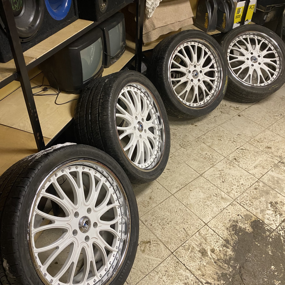 Покупка к лету(новые диски r22) — Volkswagen Touareg (1G), 3 л, 2008 ...