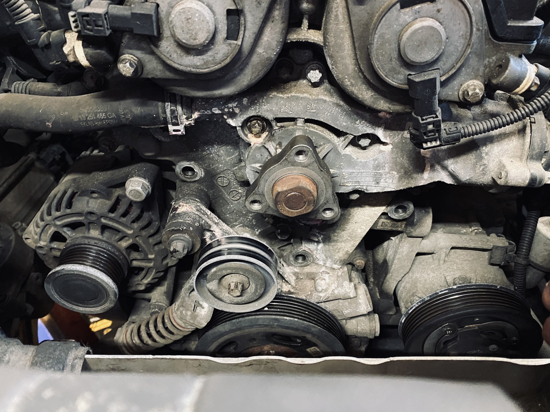 Замена помпы на INA — Opel Astra J, 1,4 л, 2011 года | поломка | DRIVE2