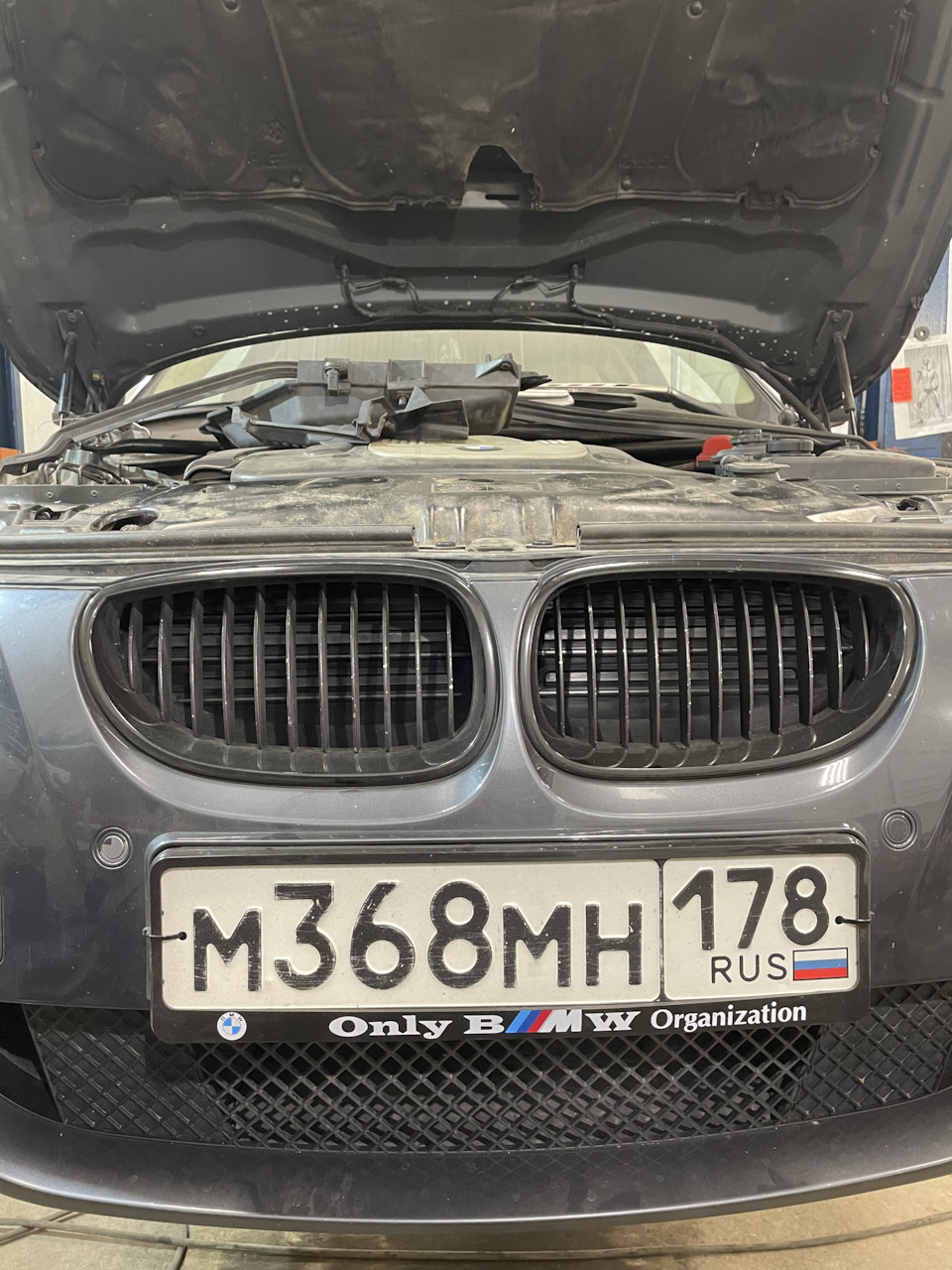 Дооснащение. Активные жалюзи радиатора. — BMW 5 series (E60), 3 л, 2008 ...