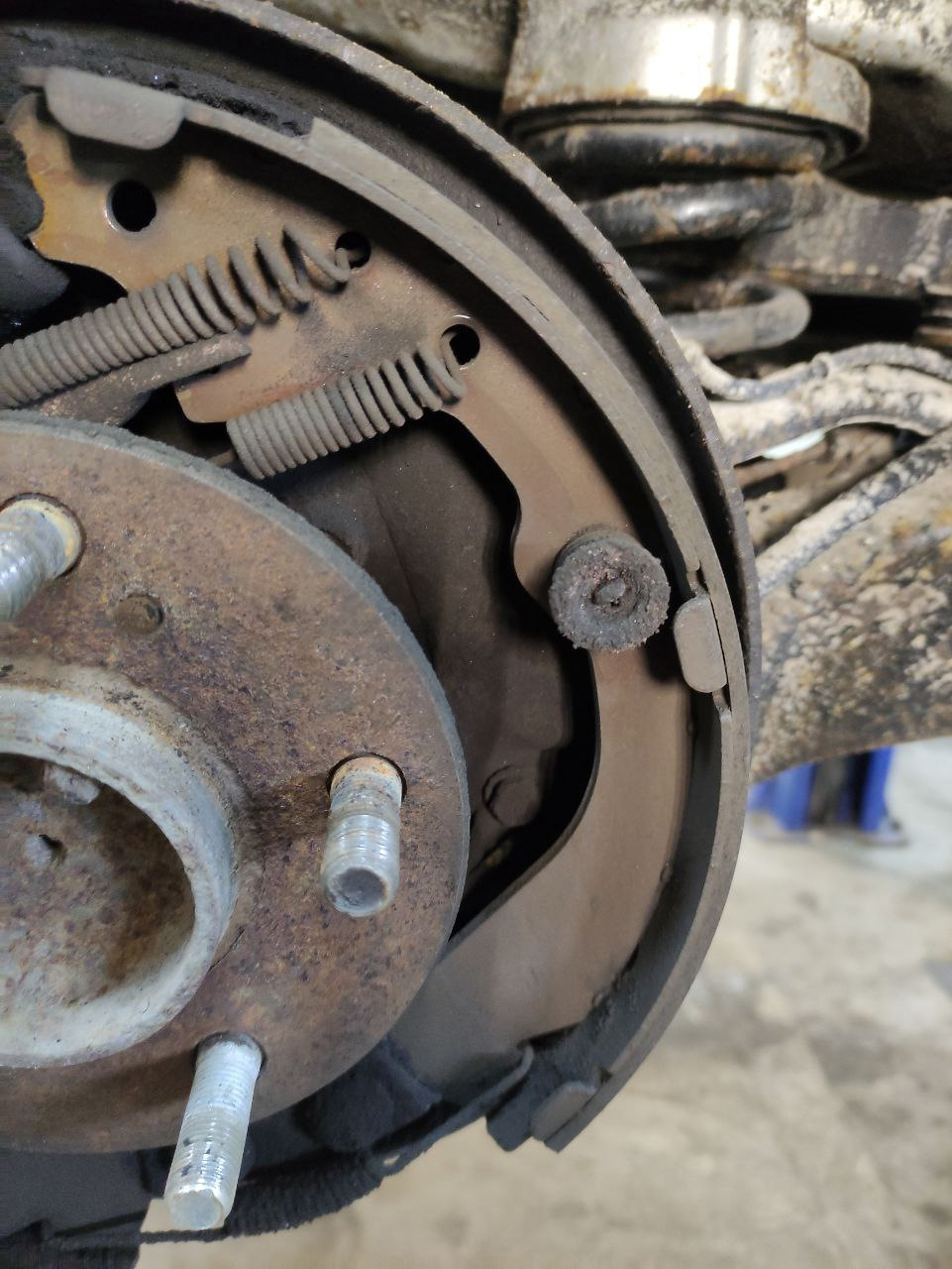 Топливная система. Тормоза. Впуск. №5 — Nissan Serena Mk II (C24), 2 л, 2002 года | плановое ТО ...