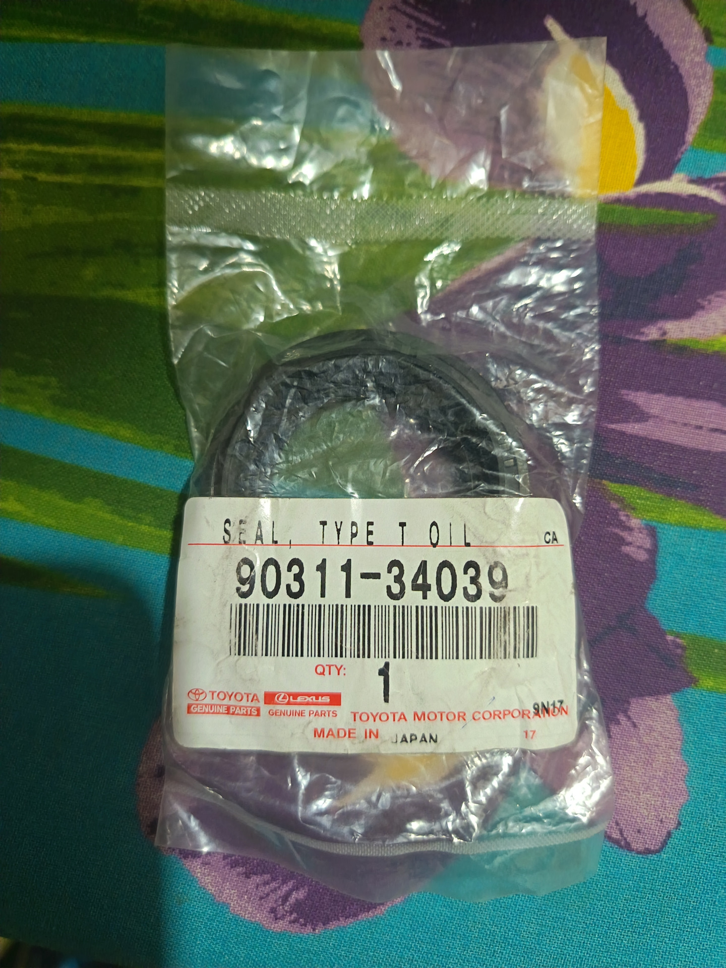 Замена правого сальника привода — Toyota Corolla (140/150), 1,6 л, 2008 ...