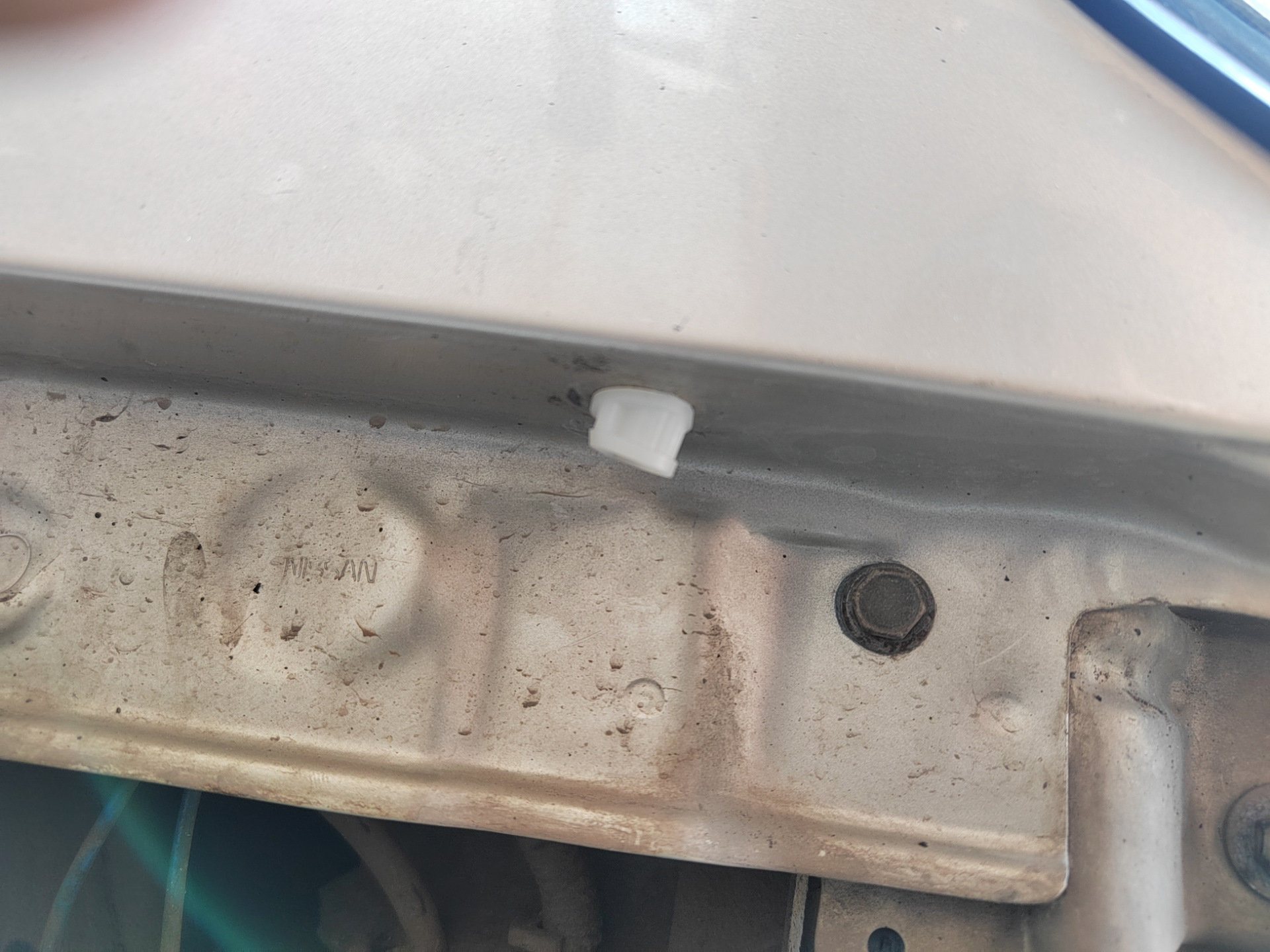 Клипсы бампера — Nissan Cefiro (A33), 2 л, 2001 года | запчасти | DRIVE2