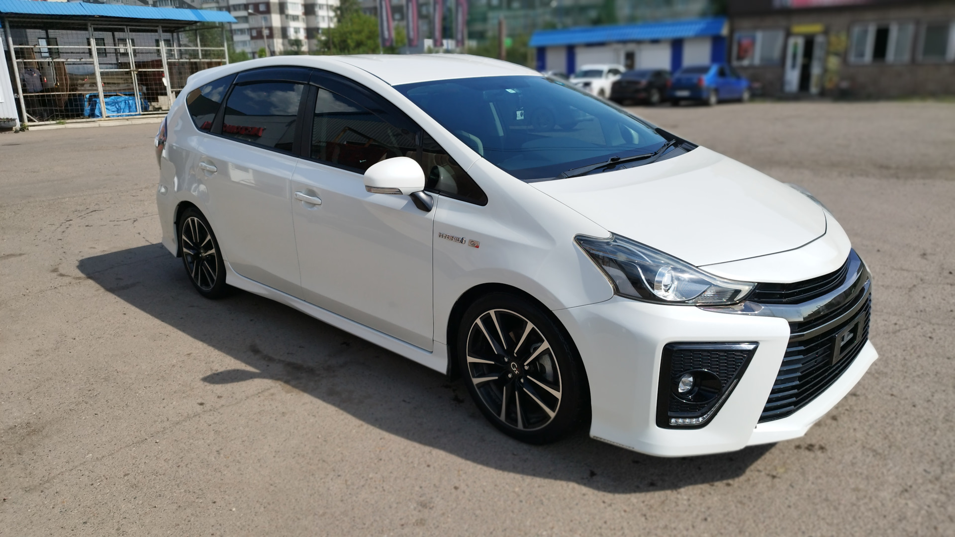 Toyota Prius Alpha 1.8 гибридный 2015 | Spᾶceship⚡ на DRIVE2