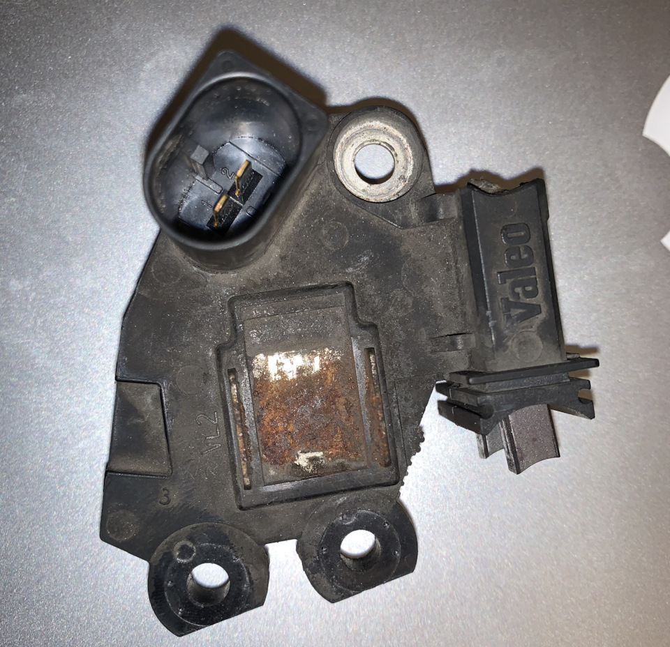 06B903803B Регулятор напряжения VAG | Запчасти на DRIVE2