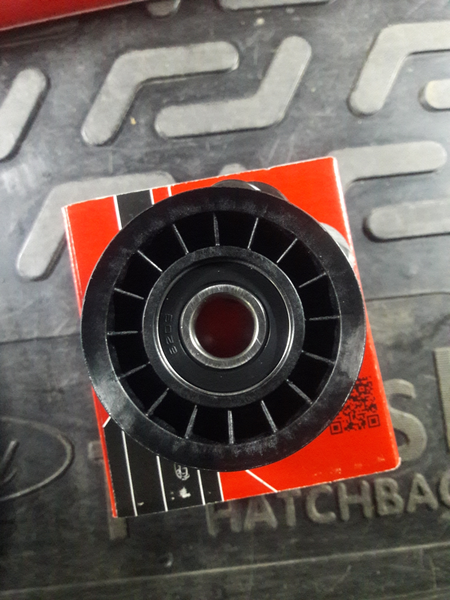 Натяжной ролик, новые дворники и зимняя резина — Ford Focus Hatchback ...