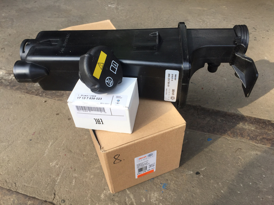 Бачок потик )) — BMW X5 (E53), 3 л, 2005 года | своими руками | DRIVE2