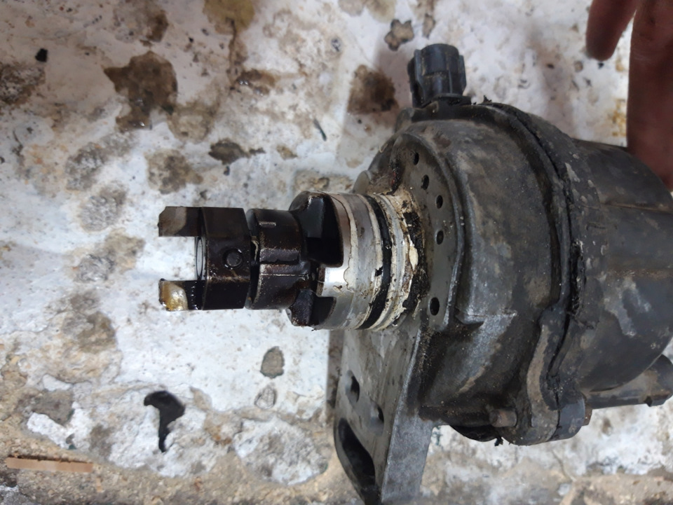 Обслуживание трамблера и замена масла — Toyota Camry (V40), 1,8 л, 1995 ...