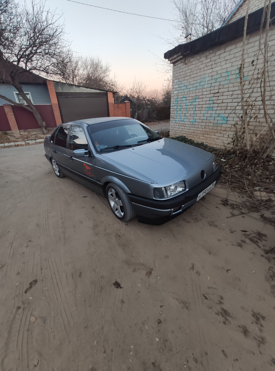 Первая фотка после покупки, по пути домой — Volkswagen Passat B3, 1,8 л ...