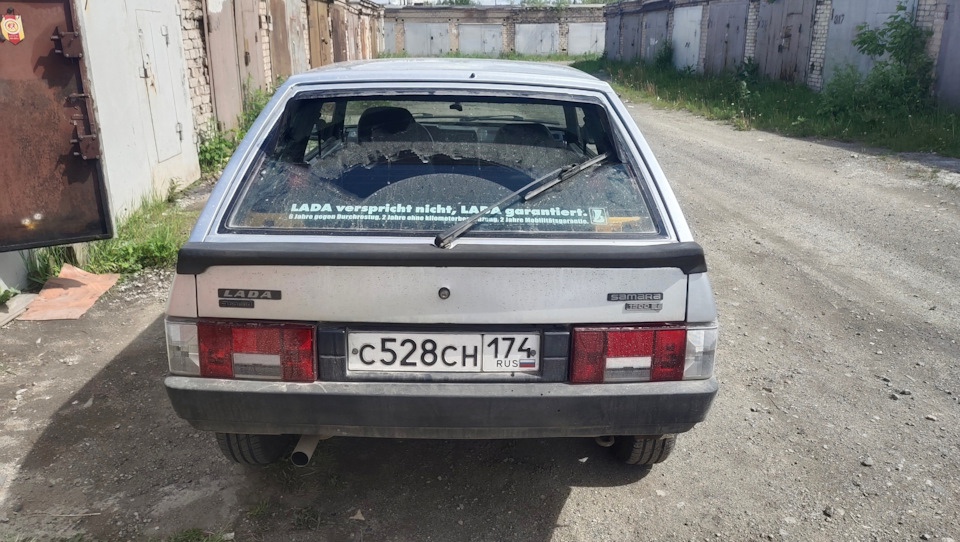Гарантийная наклейка на заднее стекло Deutsche Lada — Lada 21083 1 5 л