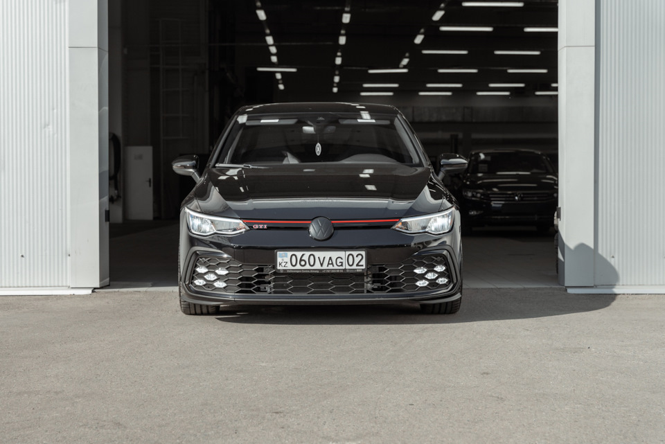 REVO R19 RF019 — Volkswagen Golf GTI Mk8, 2 л, 2022 года | колёсные ...