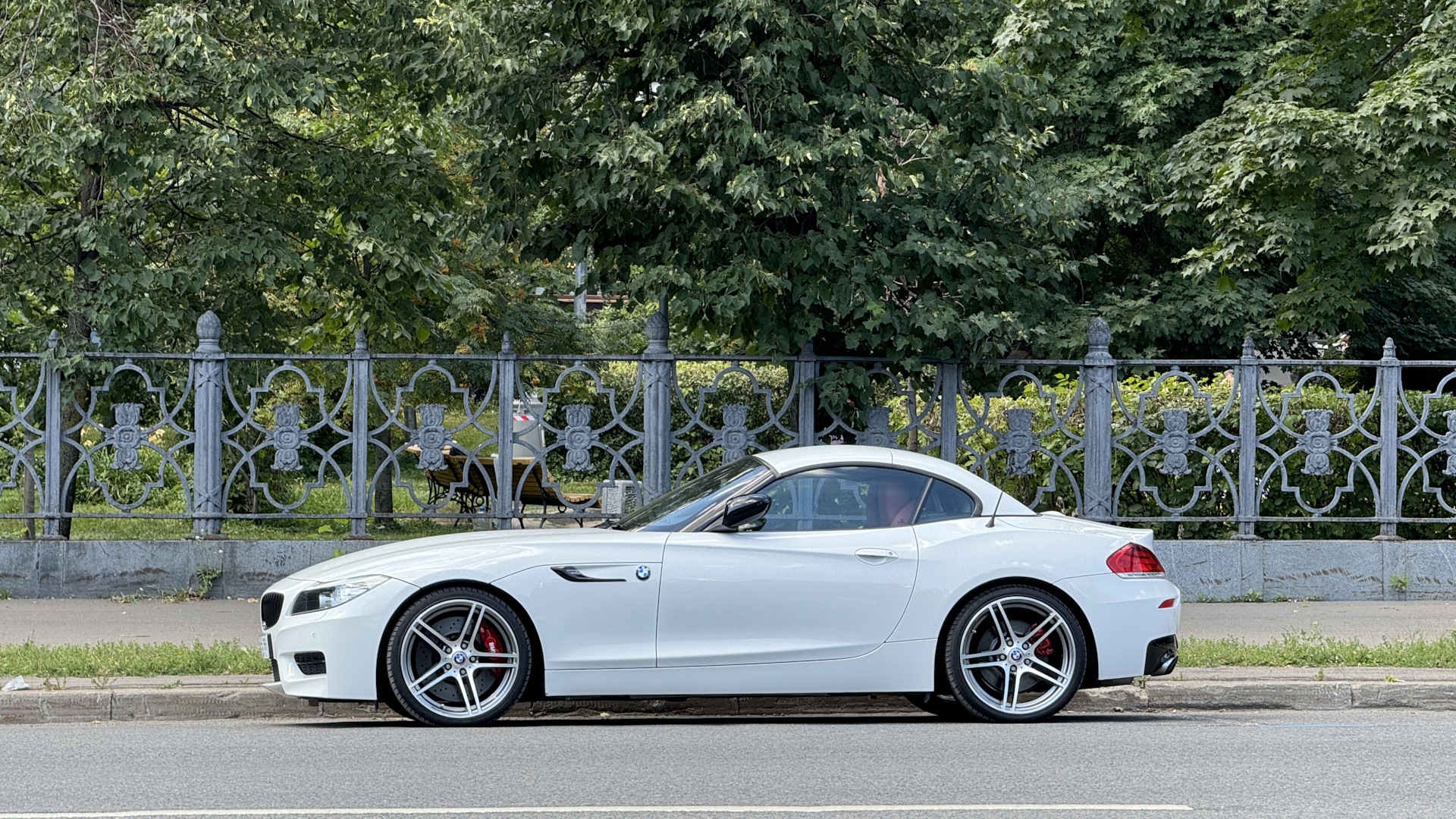 BMW Z4 (E89) 3.5 бензиновый 2010 | Alpinweiss на DRIVE2